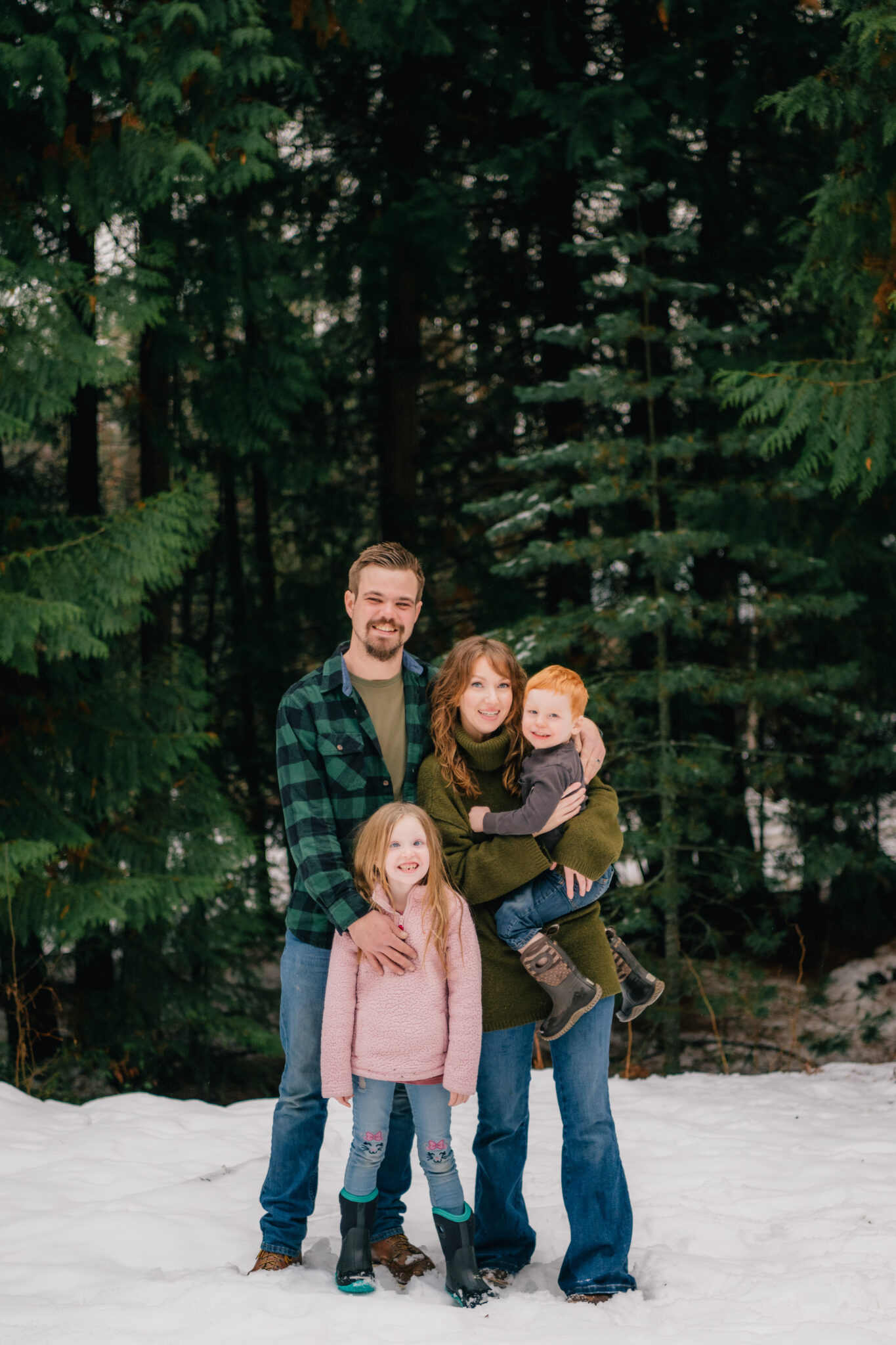 Naples, Idaho Winter Family Session | Family Portrait Photography